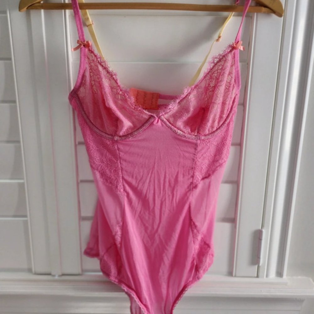 Fun Fearless Female - Gem